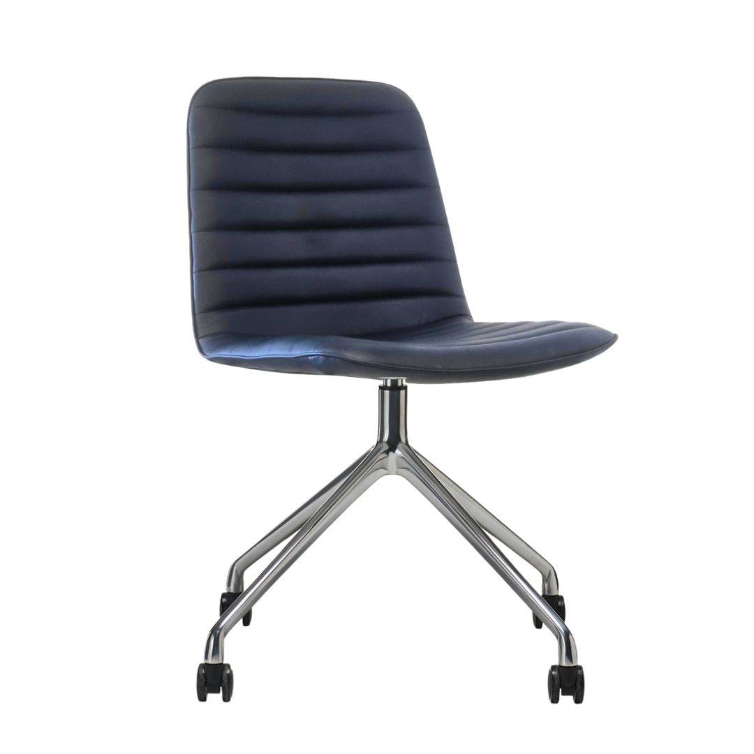 Aura Chair | Capisco Fitout Seating